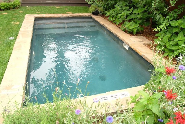 30 Amazing Small Pool Designs For Your Home [Inspirational Photos]